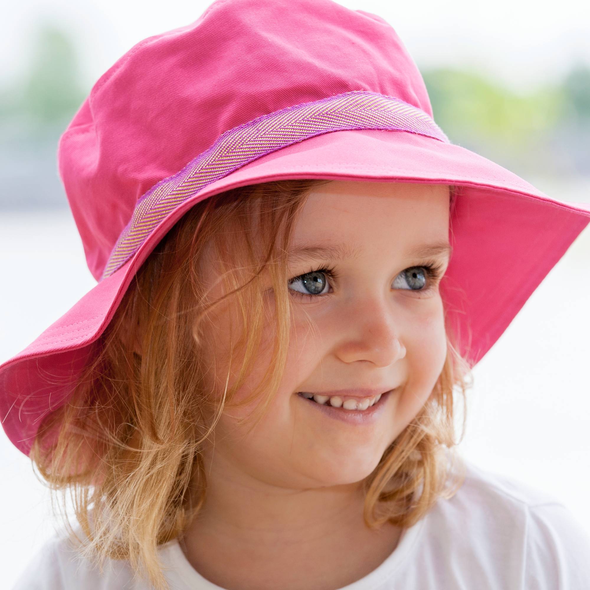Broad-brimmed Bush Hat with UV protection | UV protection Bush-style ...